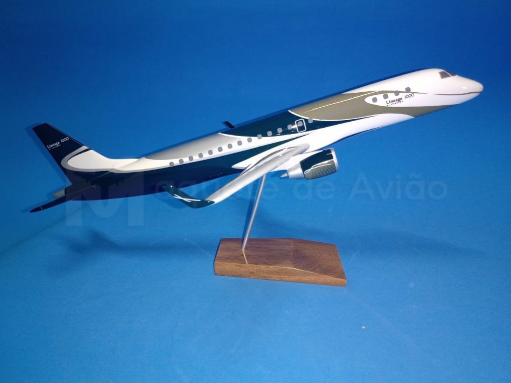 EMB 195 LINEAGE 1000 45 cm - Maquete de Avião
